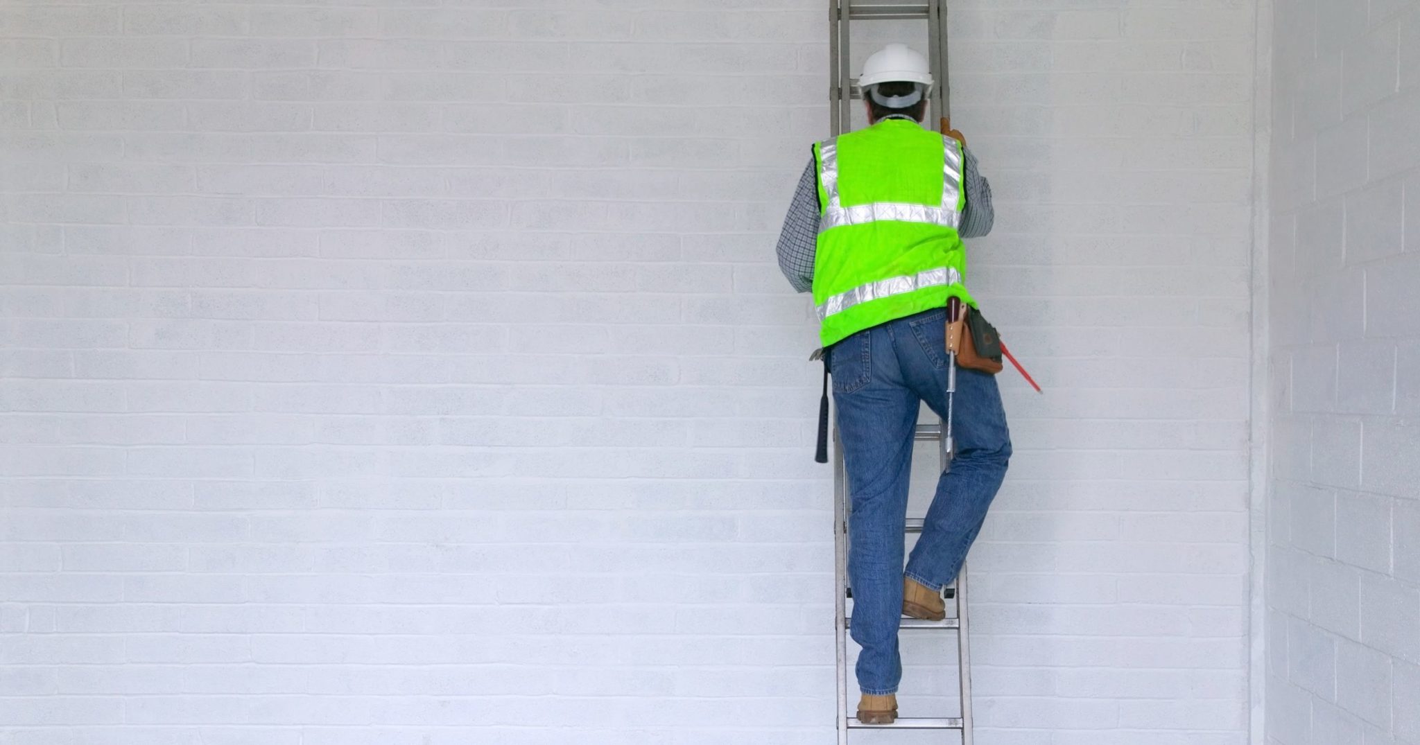Ladder Safety Training Courses Are Required For Many Businesses | OSHA ...